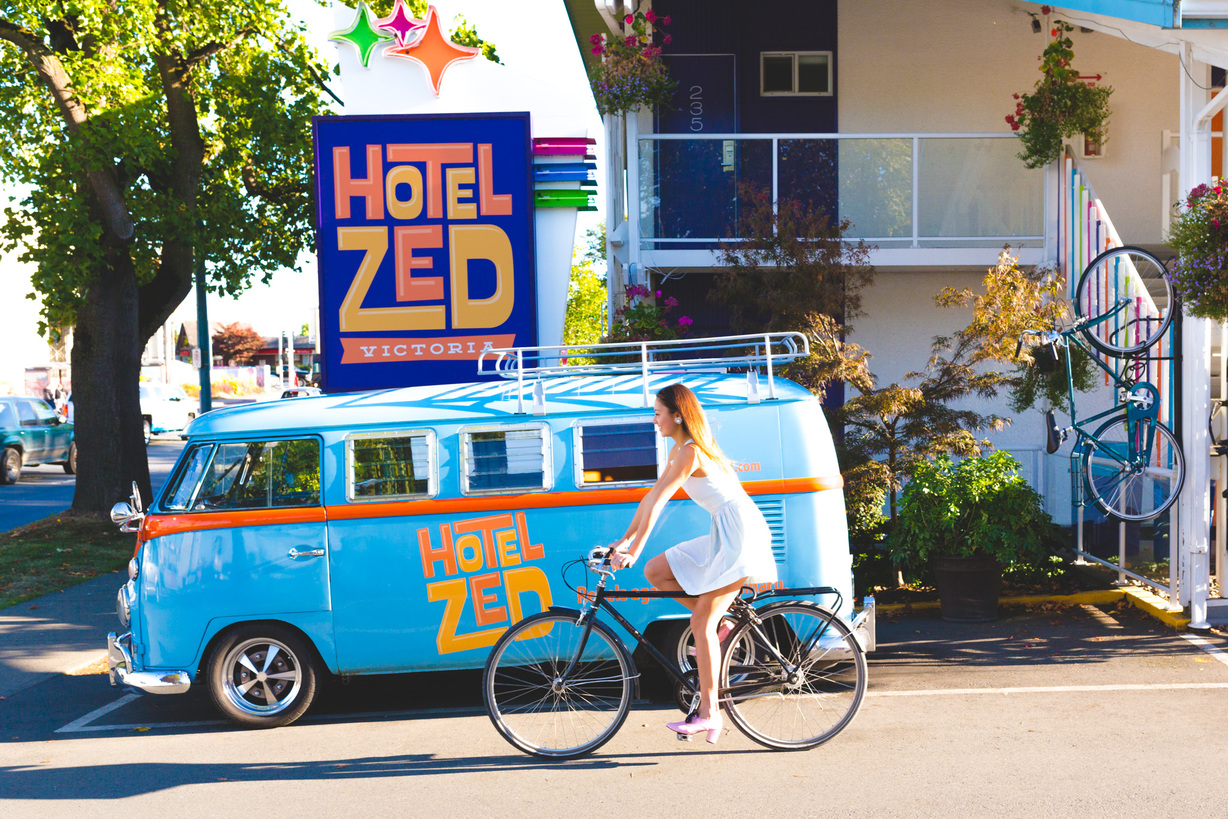 Hotel Zed brings bright colors and retro cool to Canada’s Vancouver ...
